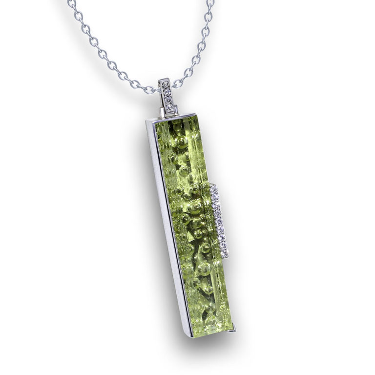 Glistening Golden Beryl Pendant - Jewelry Designs